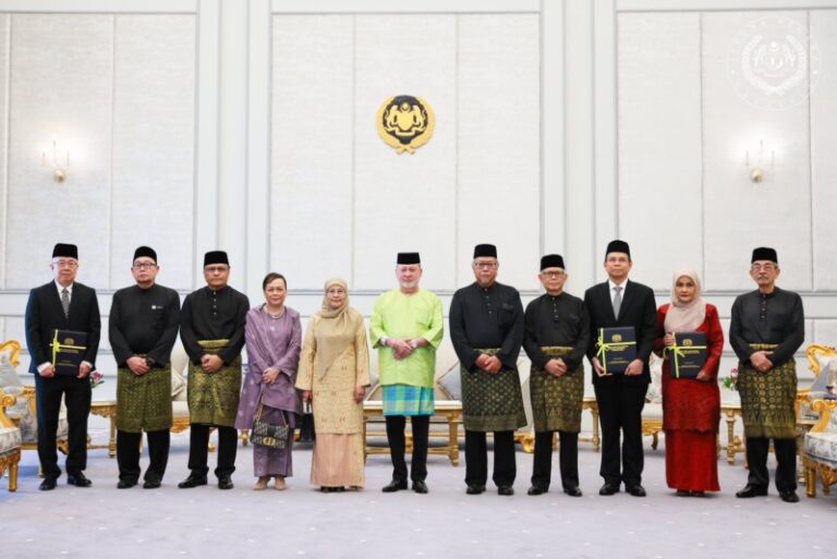 Agong kurnia surat pelantikan tiga hakim