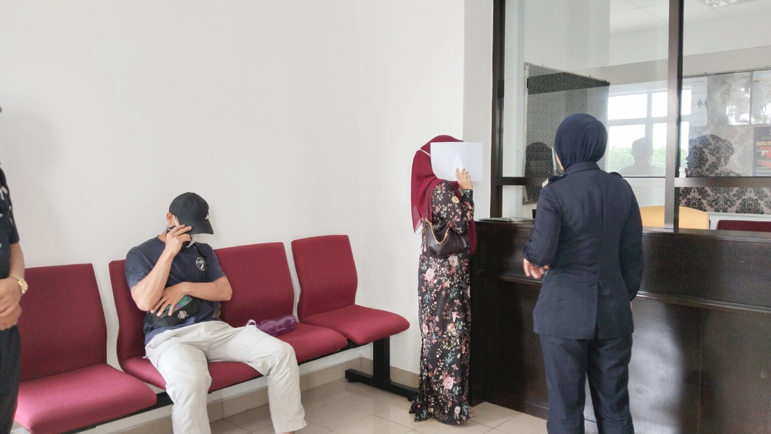 ‘Abang wiring', guru wanita didenda RM5,000 mengaku cuba