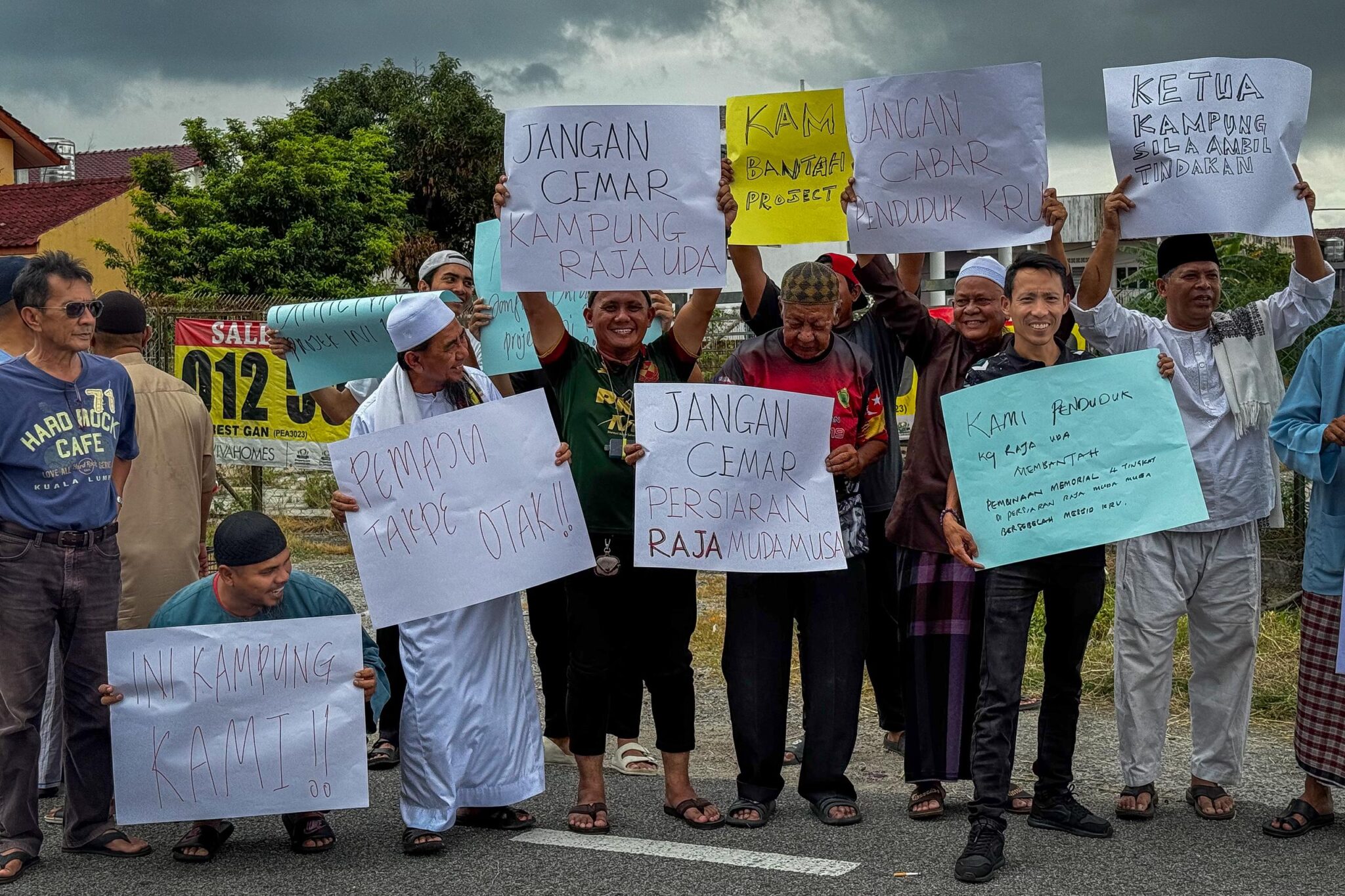 Penduduk Kampung Raja Uda bantah pembinaan memorial simpan abu mayat
