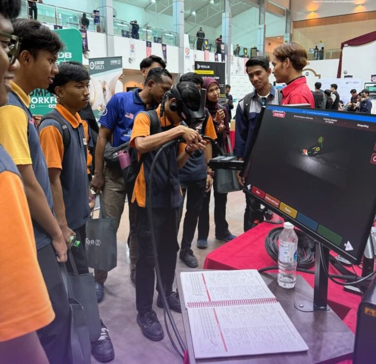 Altimet guna pengalaman anak seni di Lembah Jaya