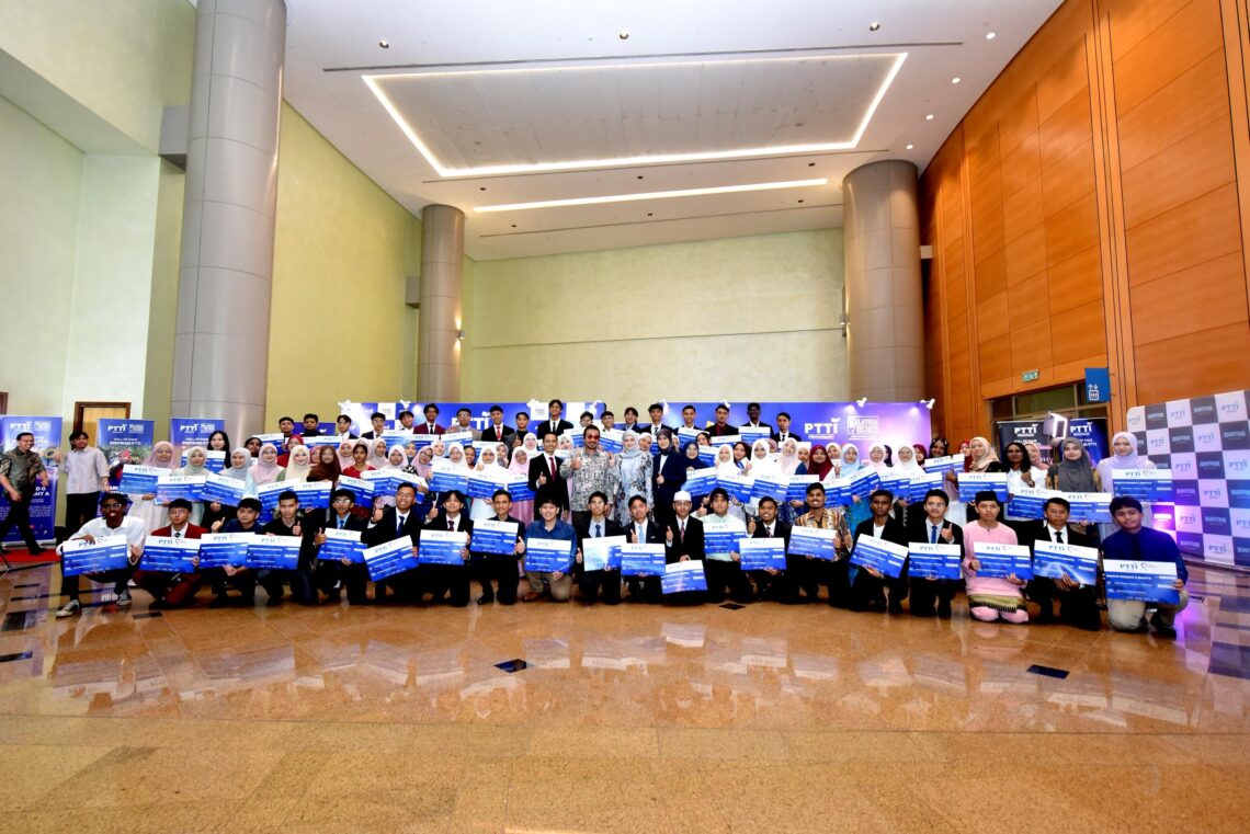 PTTI cipta dua rekod Malaysia Book Of Records - Utusan Malaysia