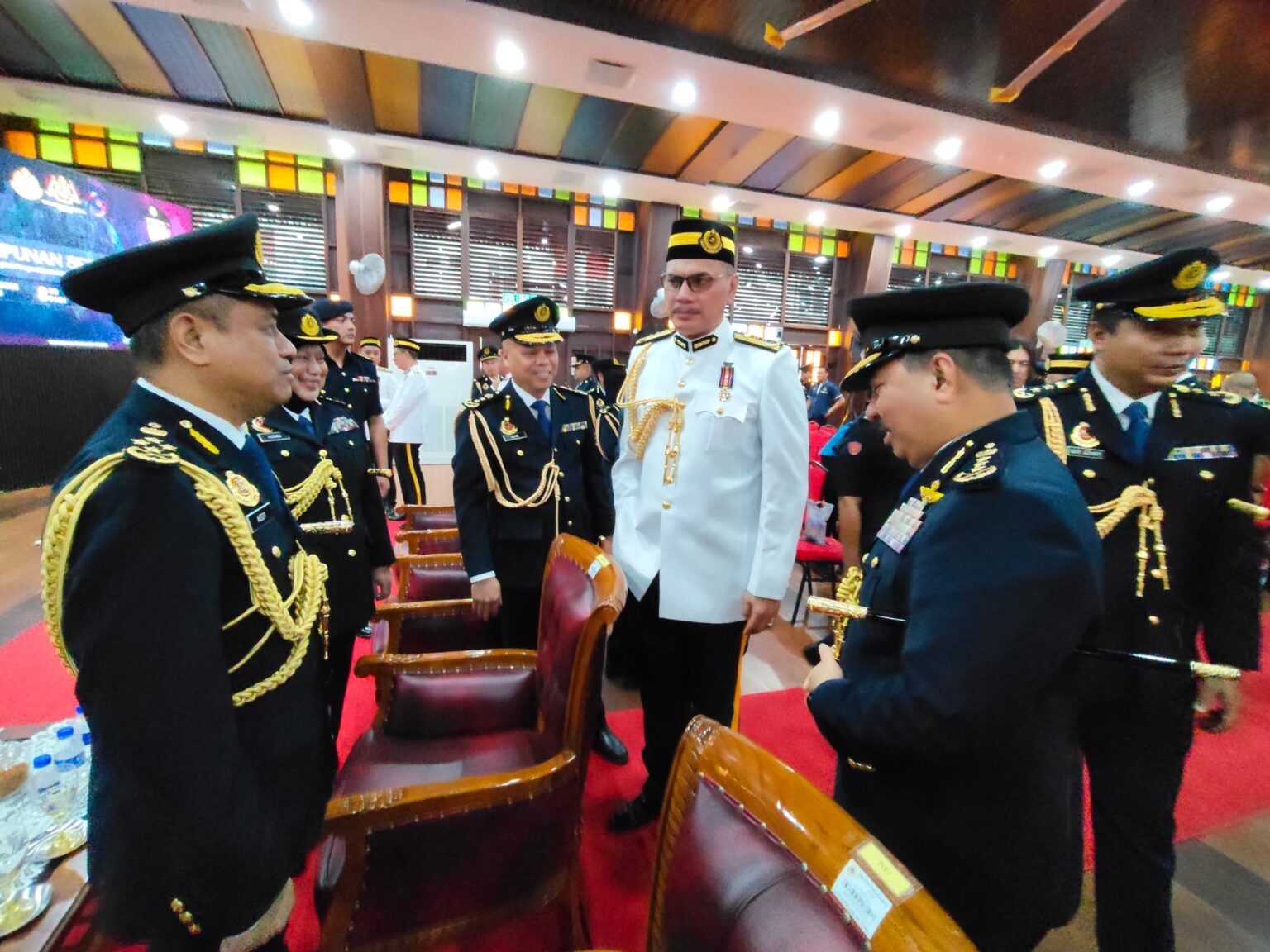 Pemandu, penumpang bas ekspres, persiaran wajib pakai tali pinggang keledar Selasa ini-JPJ