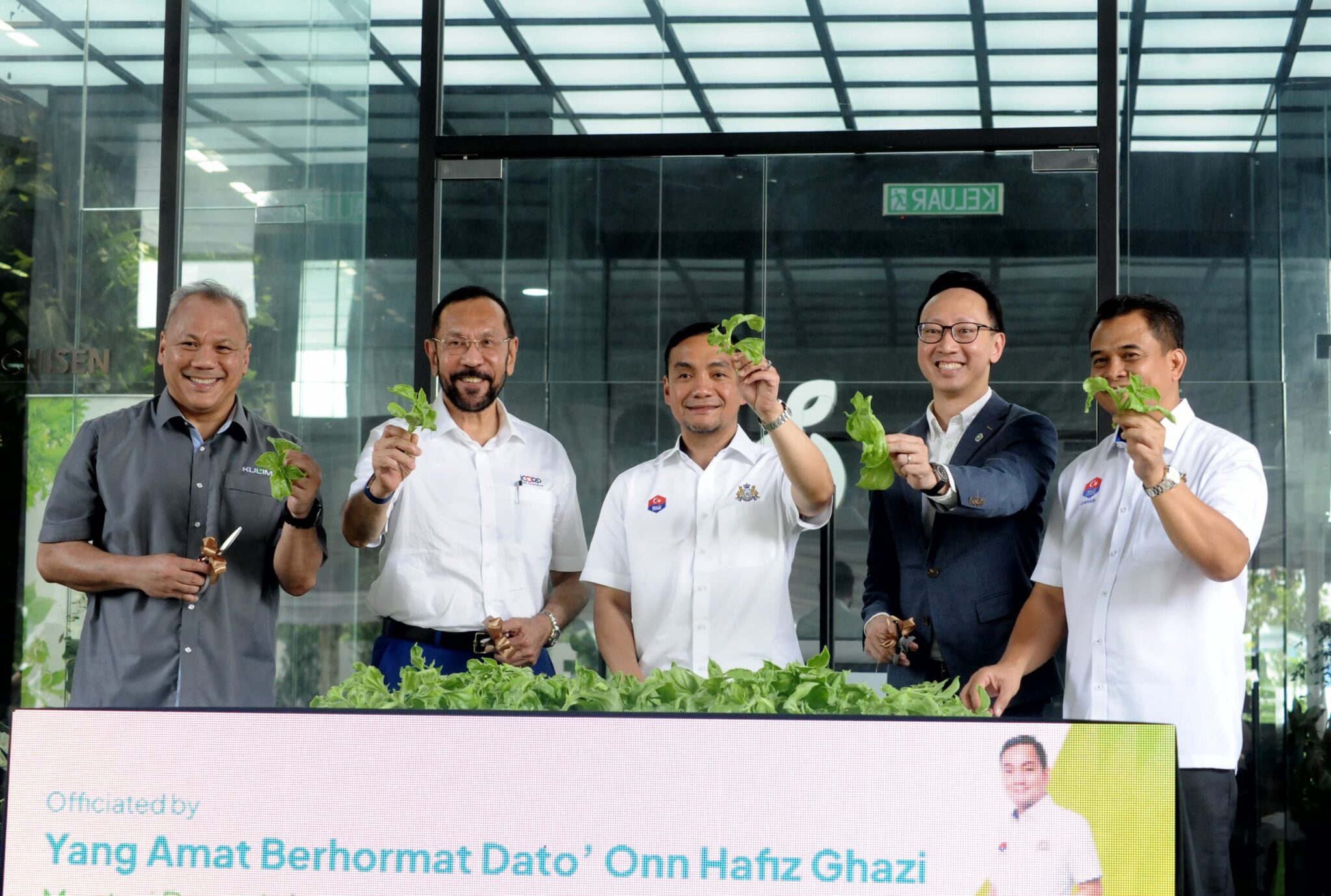 JCorp, syarikat Singapura bangunkan ladang tanaman menegak terbesar di ...