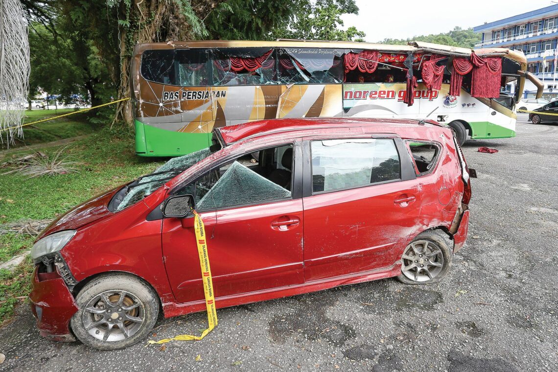 Taat setia lambang kesetiaan kepada raja