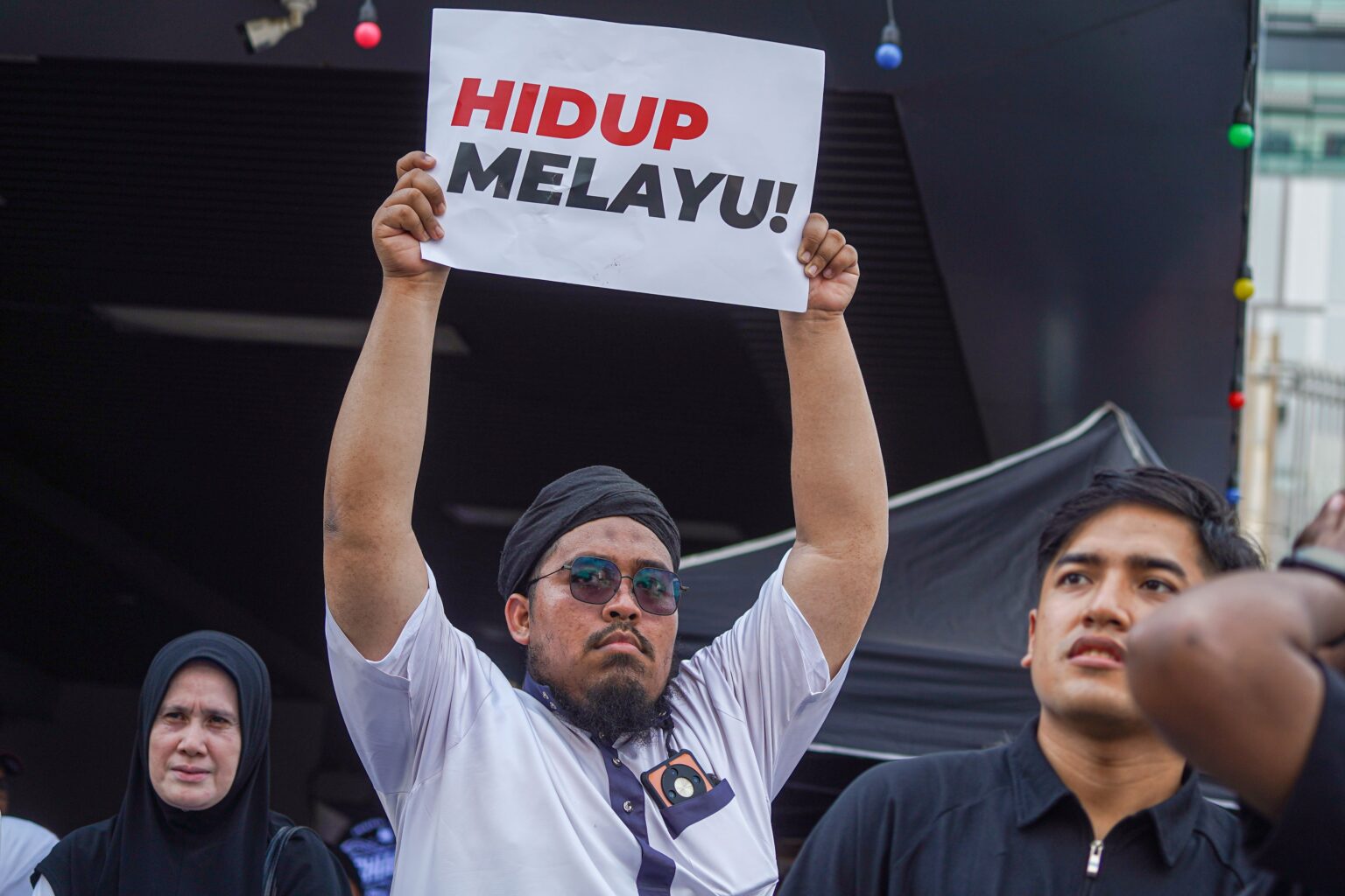 Orang Melayu sudah jadi Pak Pandir dan Mak Andeh