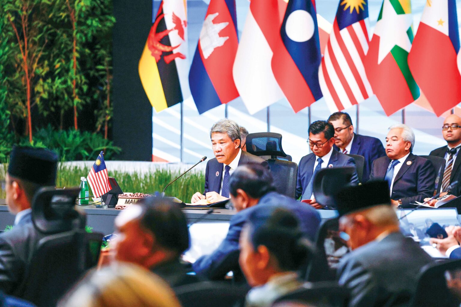 ASEAN 2025: Menuju komuniti ekonomi, geopolitik dan sosial serantau ...