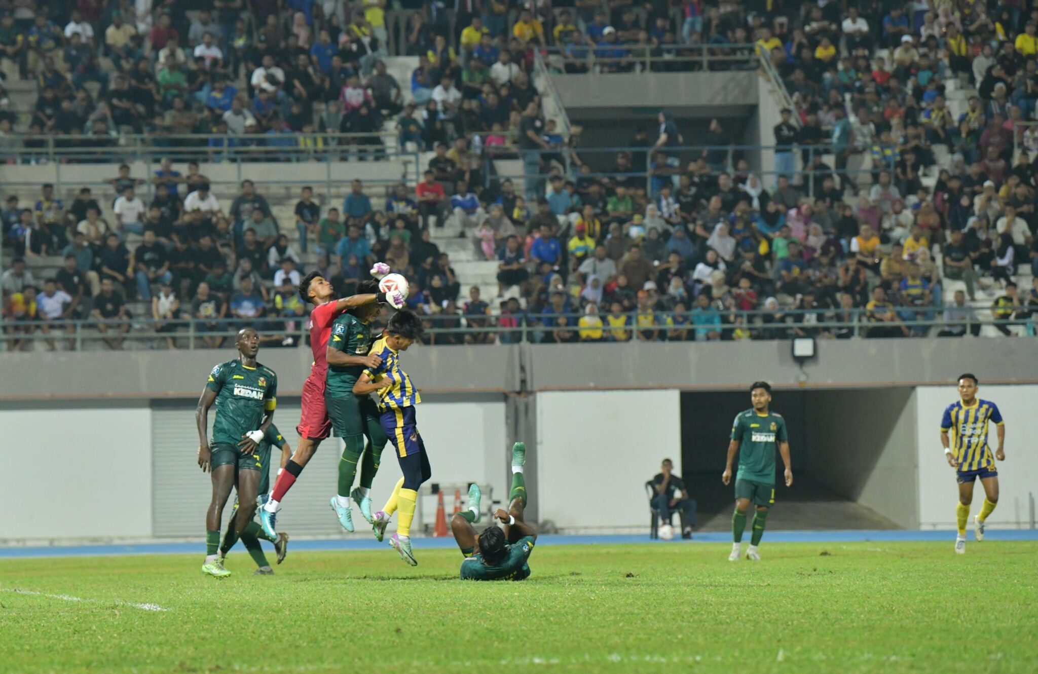 Stadium Tuanku Syed Putra dinaik taraf September ini - Utusan Malaysia