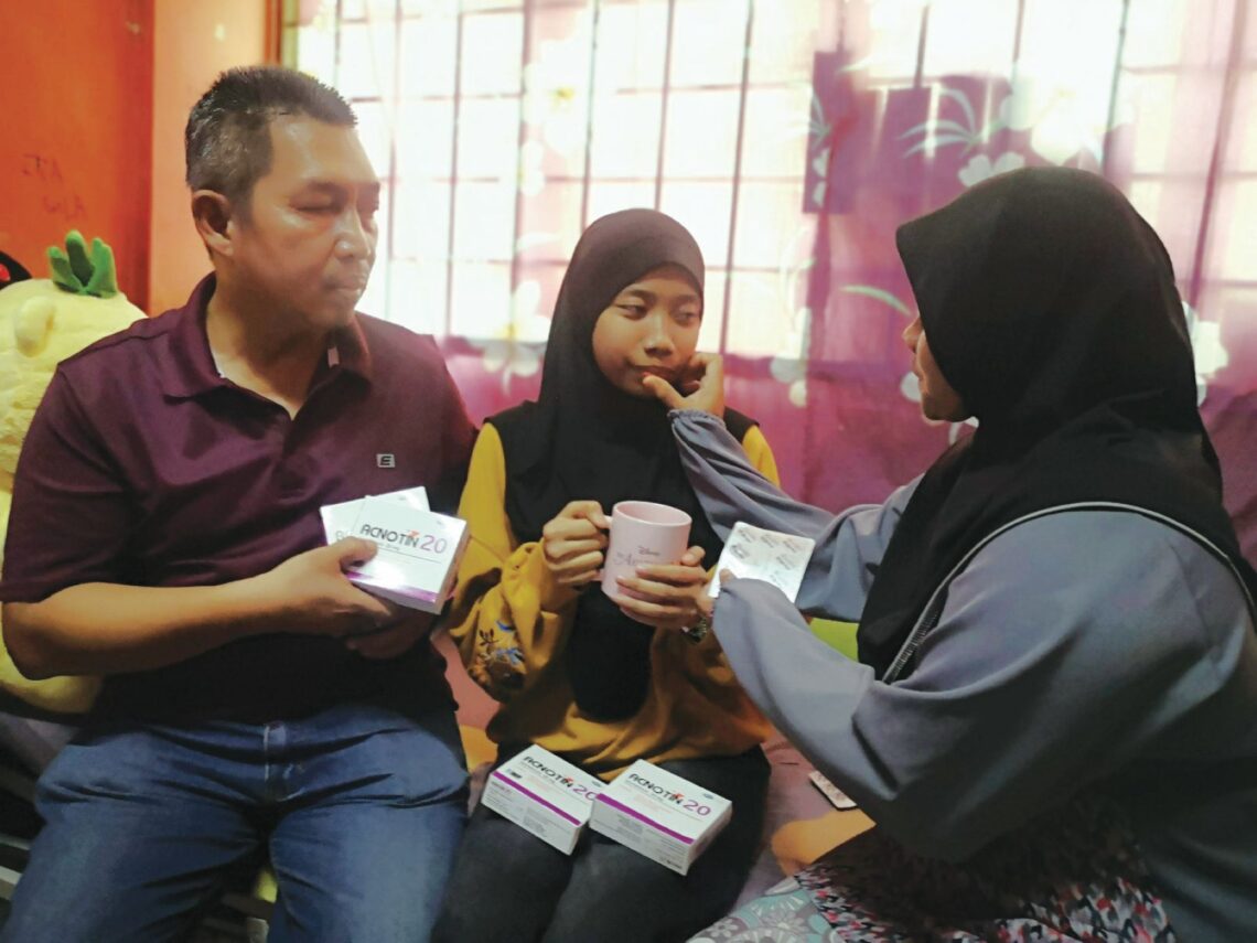 Bapa rayu sumbangan pembedahan anak hidap kanser saraf