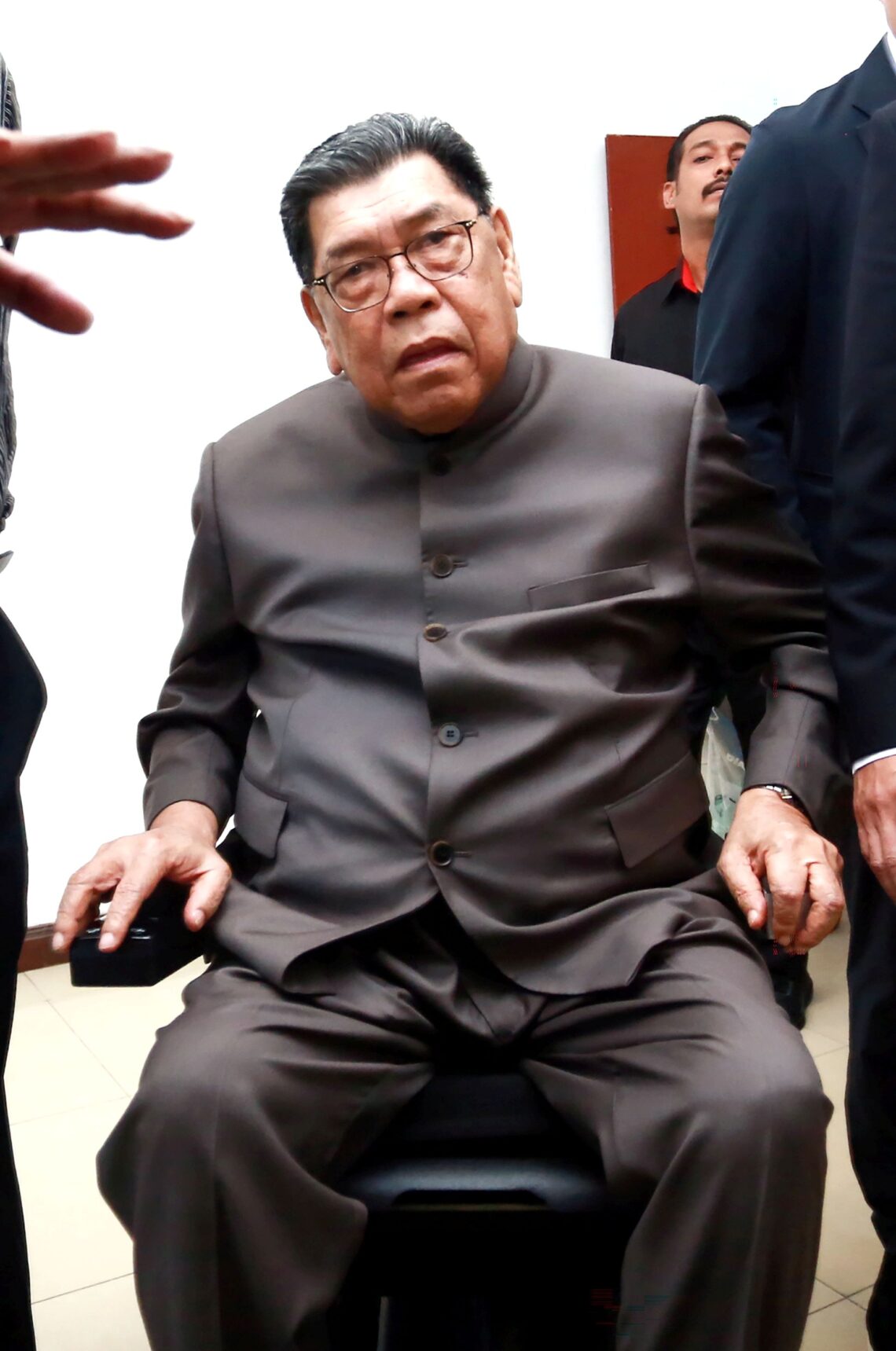 Internet Starlink di kampung Orang Asli