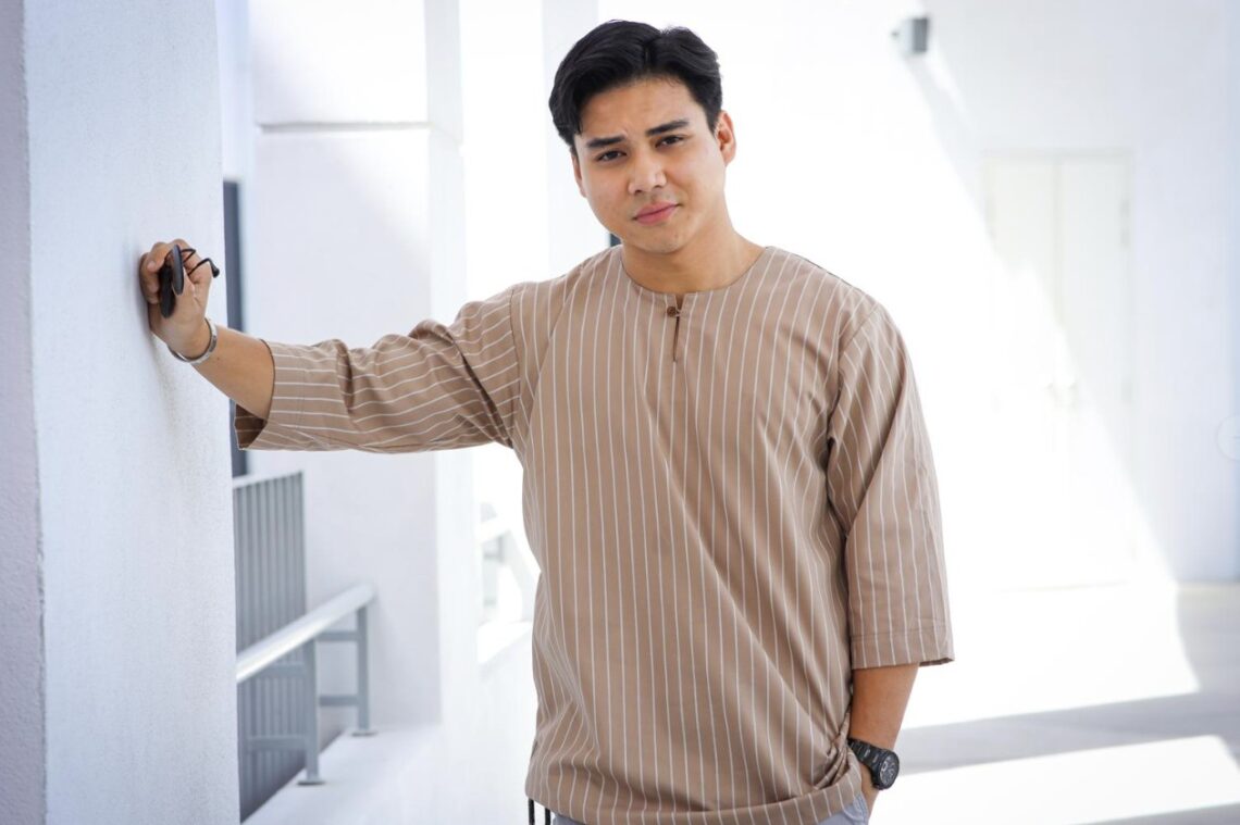 Raja Atiq bidas sindiran artis sendu siapa mahu beri 'job' - Utusan Malaysia