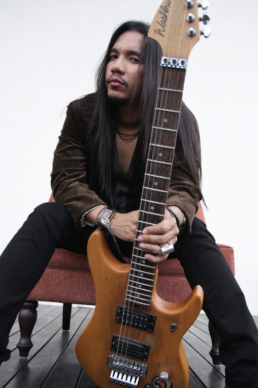 Edrie Hashim keluar band kerana rambut? - Utusan Malaysia