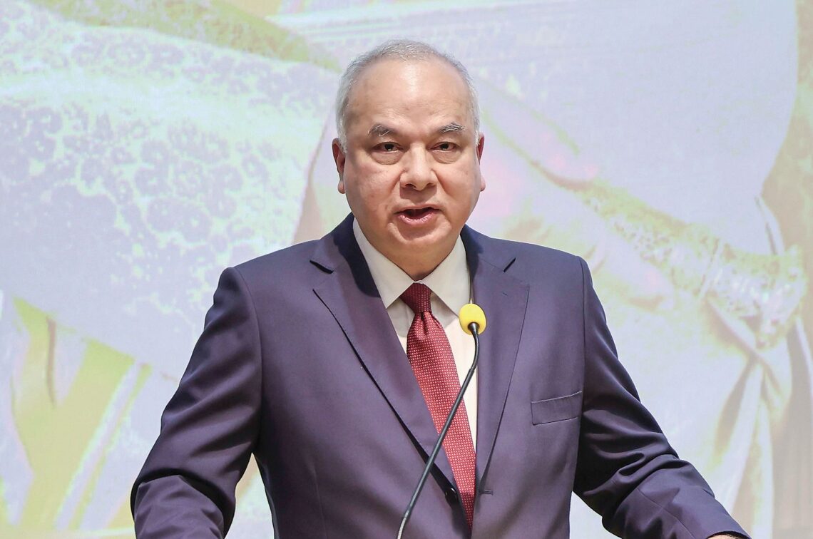 Sultan Perak perkenan belia baca khutbah Jumaat di Perak esok
