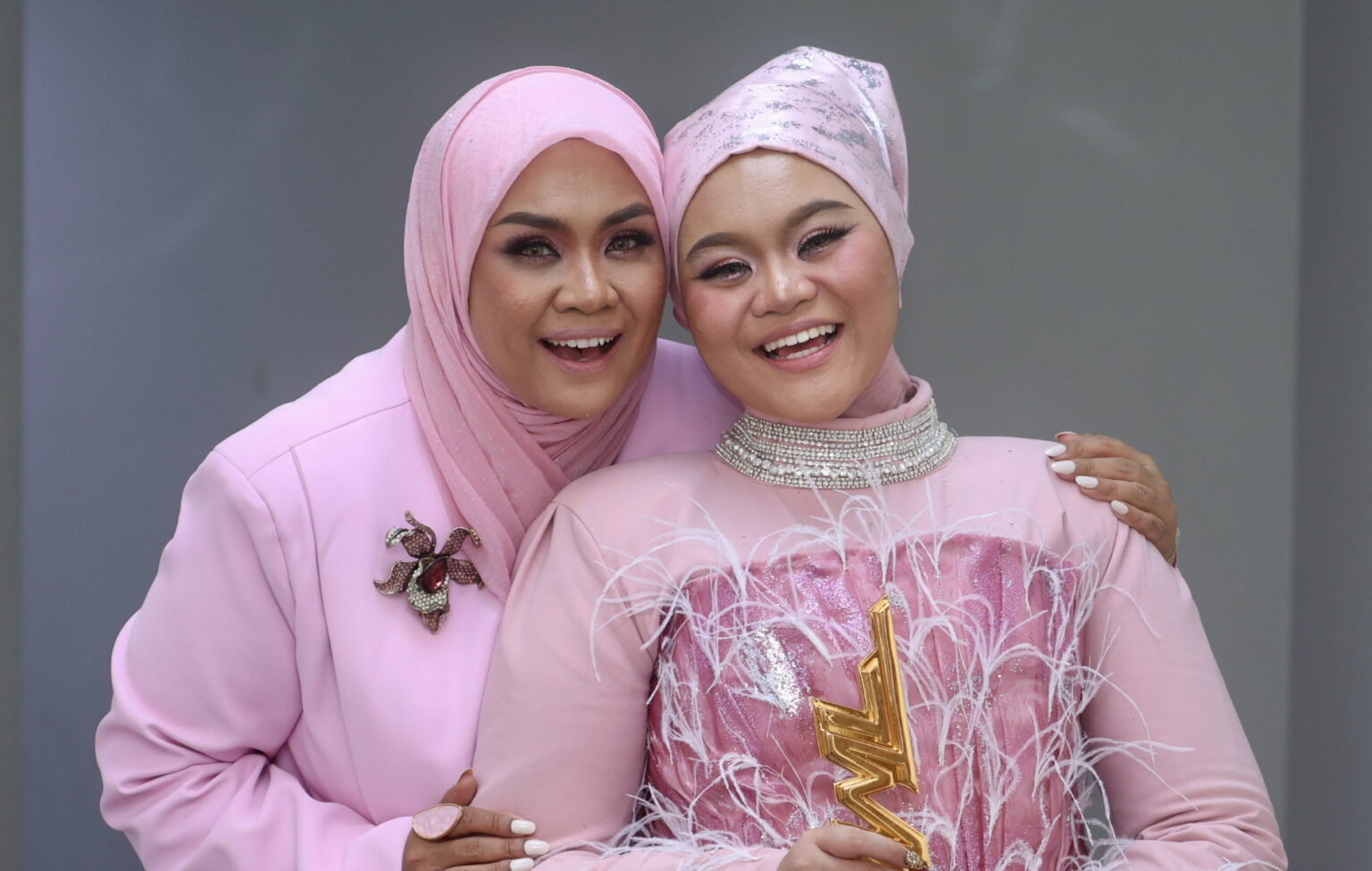 Tetap tak akan guna nama mak ayah - Marsha Qistina - Utusan Malaysia