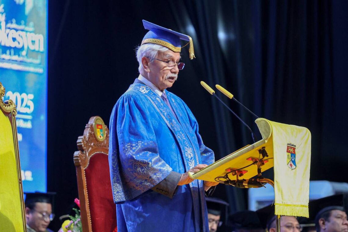 UKM raikan 13,904 graduan
