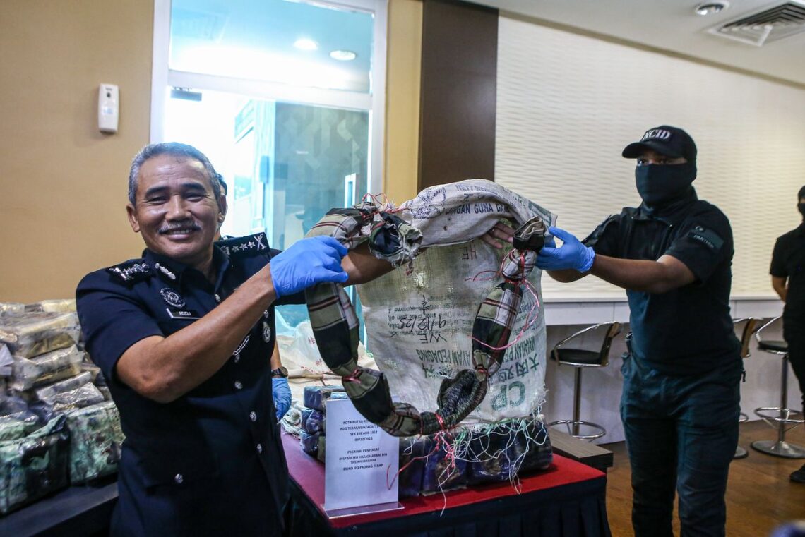 Lelaki Thailand ditahan bersama syabu 331 kilogram