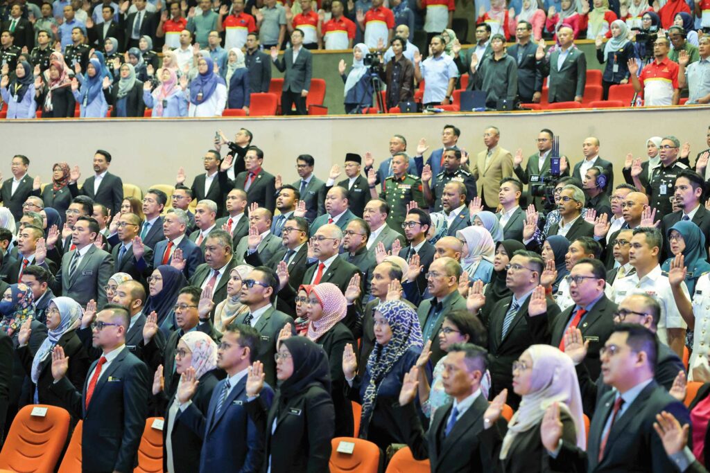 Defisit sosial dan perpaduan nasional - Utusan Malaysia