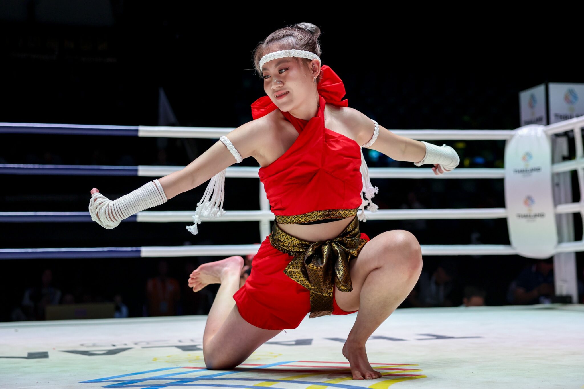 Angie tumpaskan juara dunia, raih emas wai kru