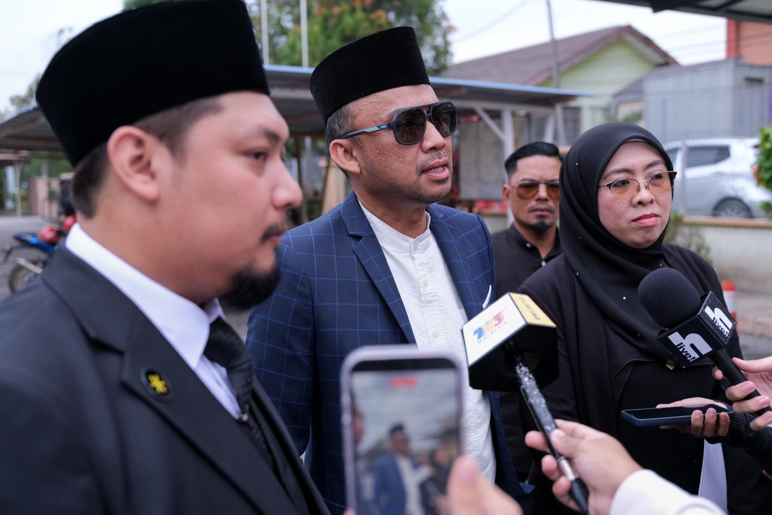 Kes rujuk Datuk Red, Adira ditangguh 16 Februari - Utusan Malaysia