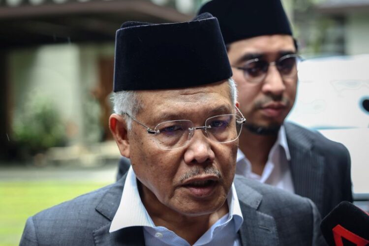 Hamzah fail saman RM100 juta terhadap Redzuan