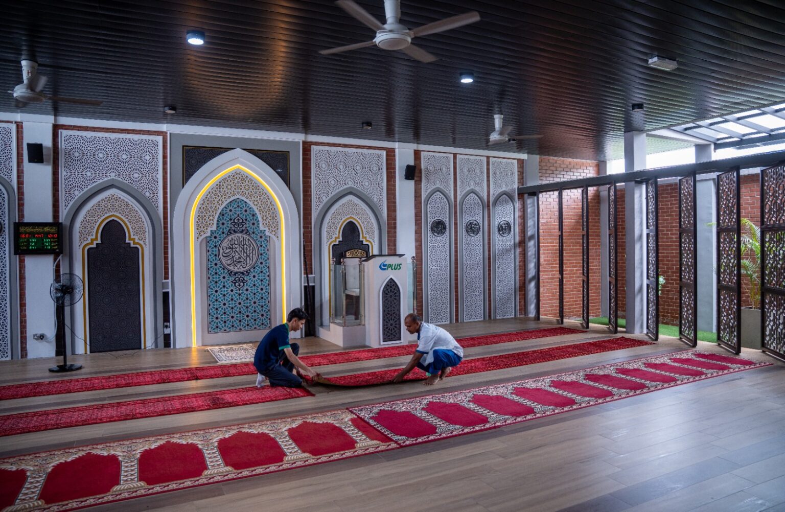 PLUS anjur solat sunat Aidilfitri pertama di RnR Seremban