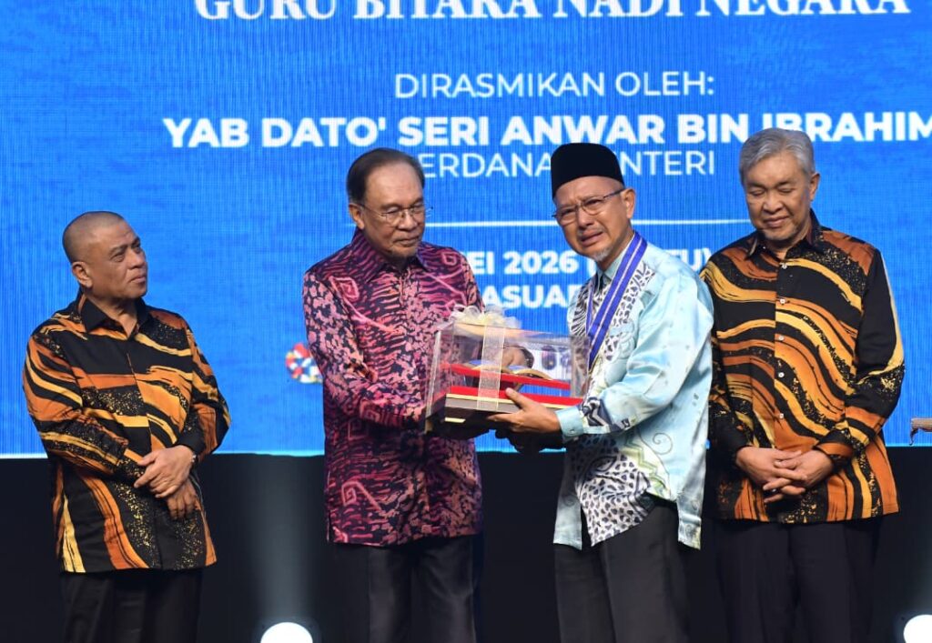 Cabaran kini berbeza, guru perlu sabar - tokoh guru - Utusan Malaysia