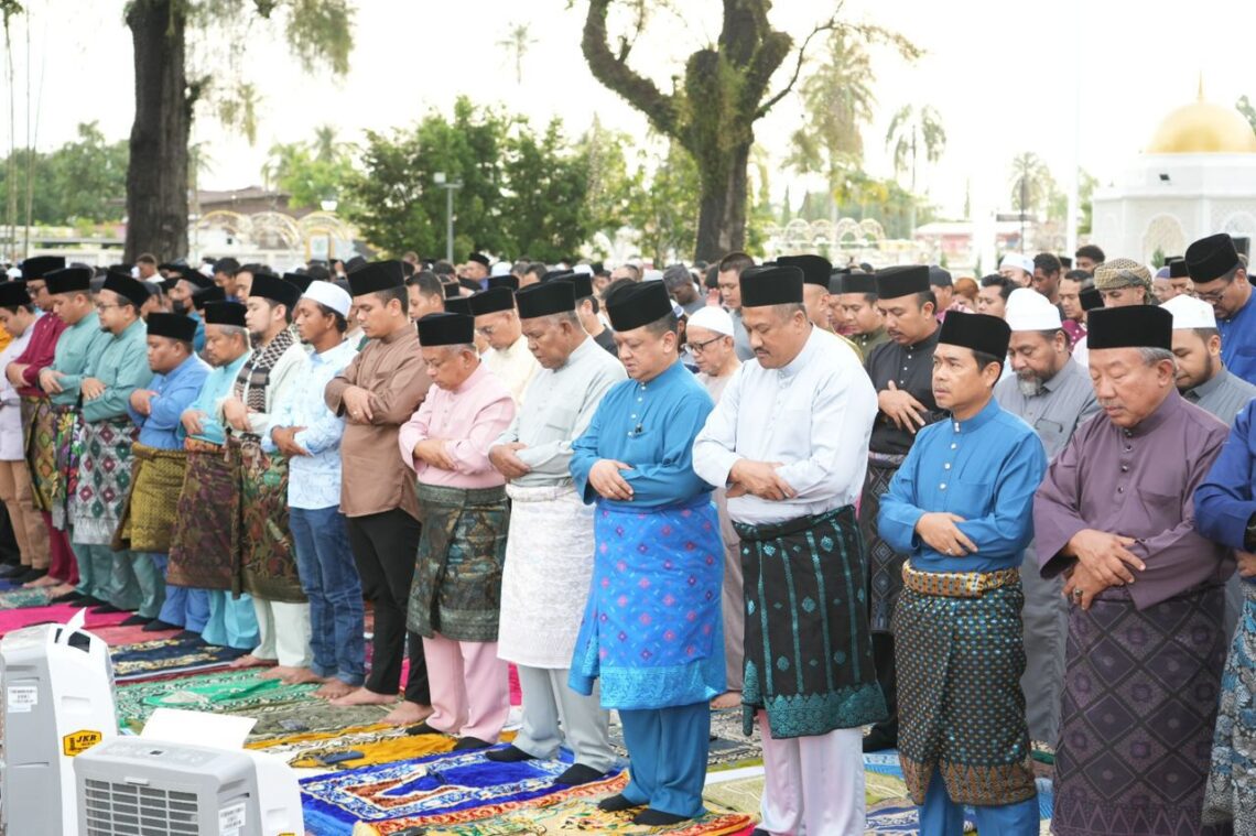 Raja Muda Perlis sertai 1,200 jemaah solat sunat Aidiladha - Utusan ...