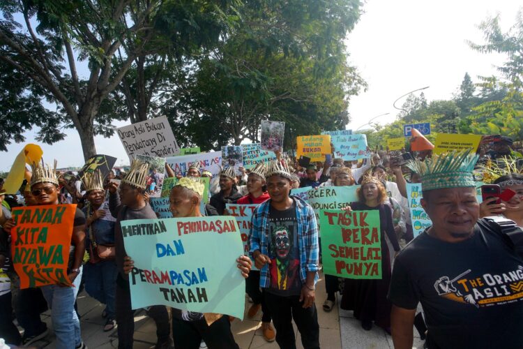 Tanah adat dirampas, Orang Asli dakwa terus terpinggir