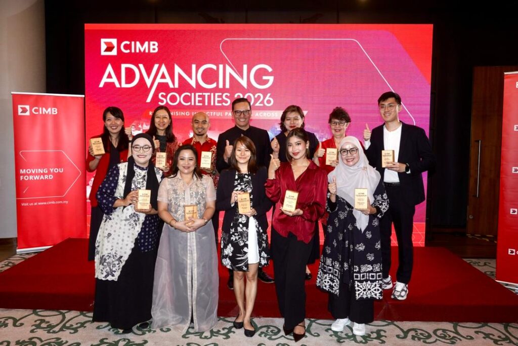 CIMB lancar ‘Moving You Forward’ perkukuh komitmen di ASEAN - Utusan ...