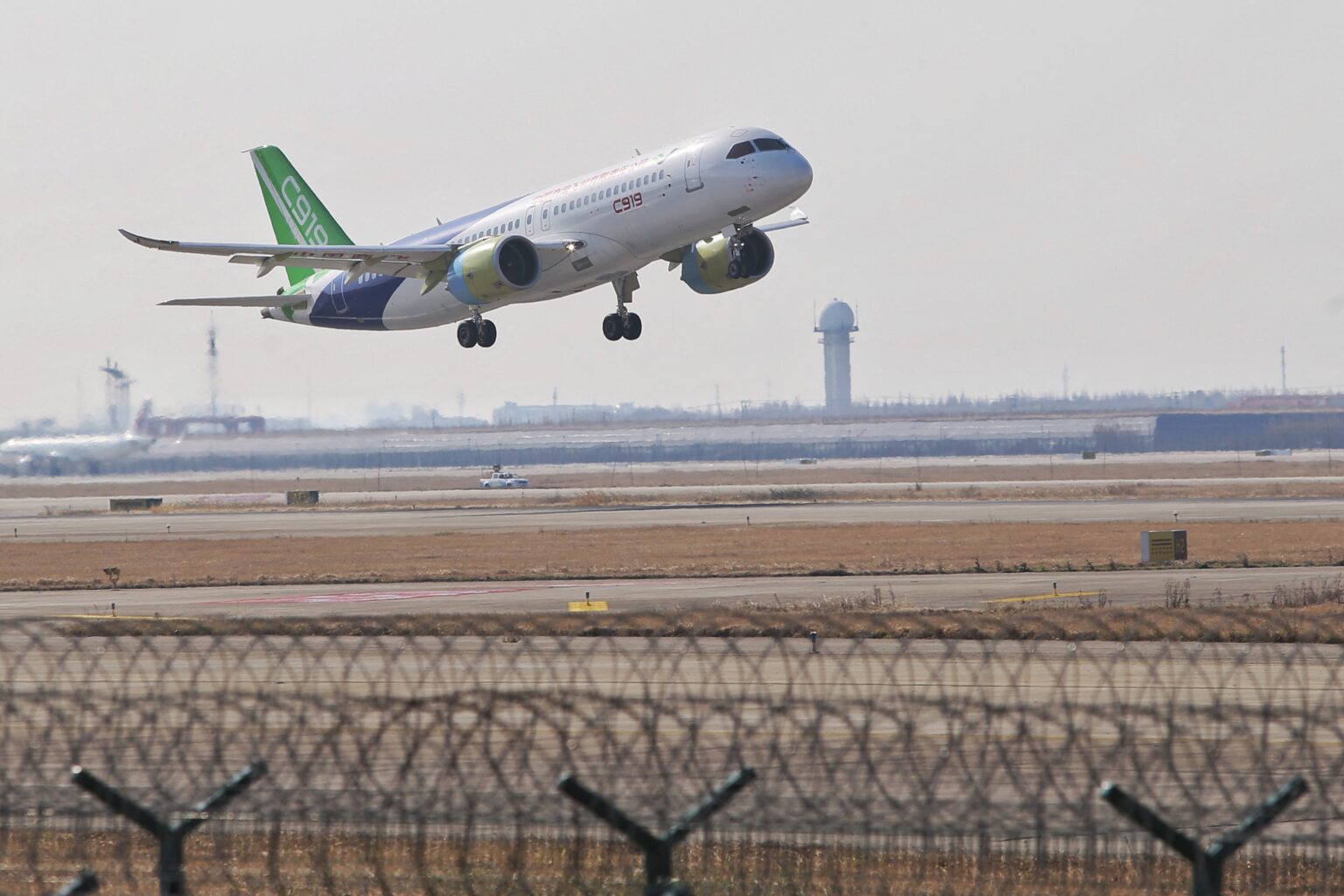 Pesawat C919 buatan China bakal saingi Boeing, Airbus