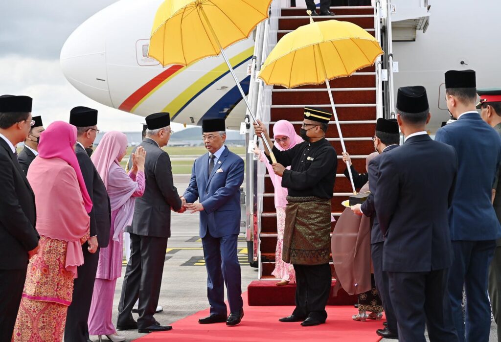 PM sambut kepulangan Agong, Raja Permaisuri dari Turkiye