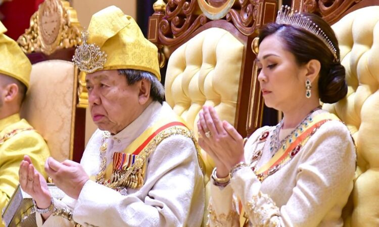 Sultan Selangor, Permaisuri zahir penghargaan kepada pasukan penyelamat ... Sultan Selangor, Permaisuri zahir penghargaan kepada pasukan penyelamat ...