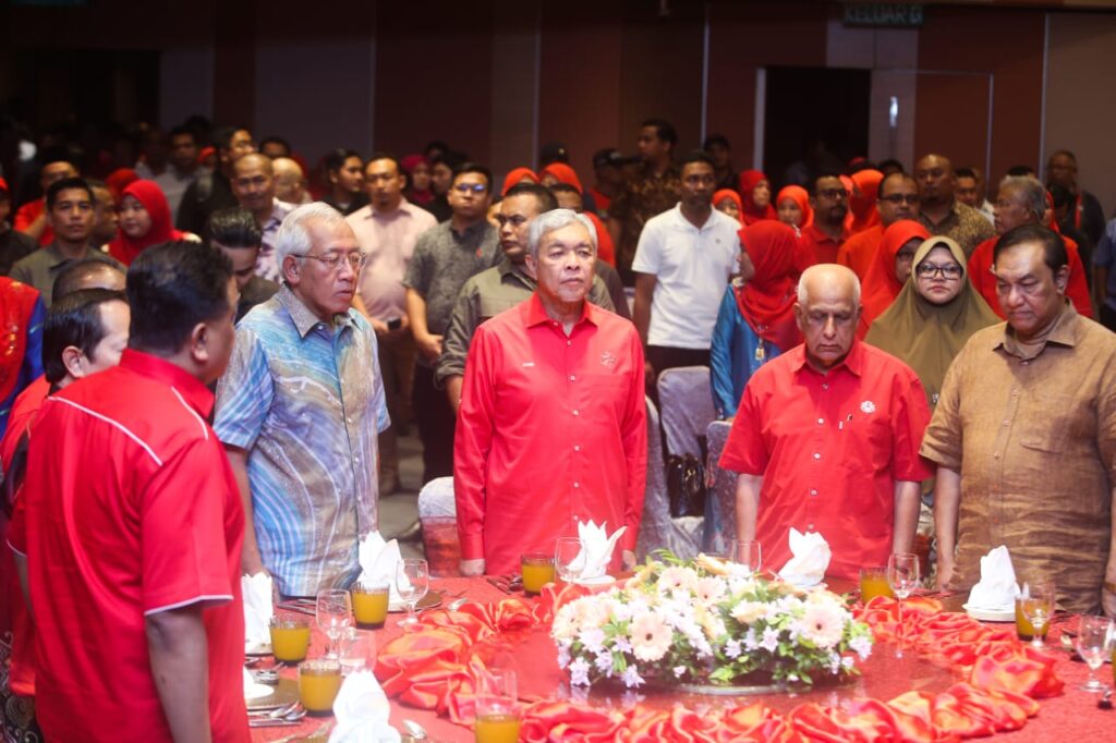 RoS lulus jawatan Presiden, Timbalan Presiden UMNO tidak ...