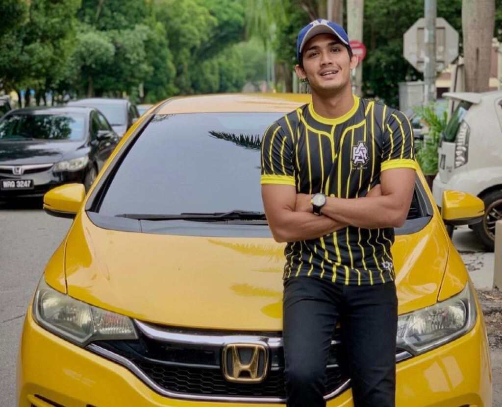 Kenapa Zaki Azeman balik kampung? - Utusan Malaysia