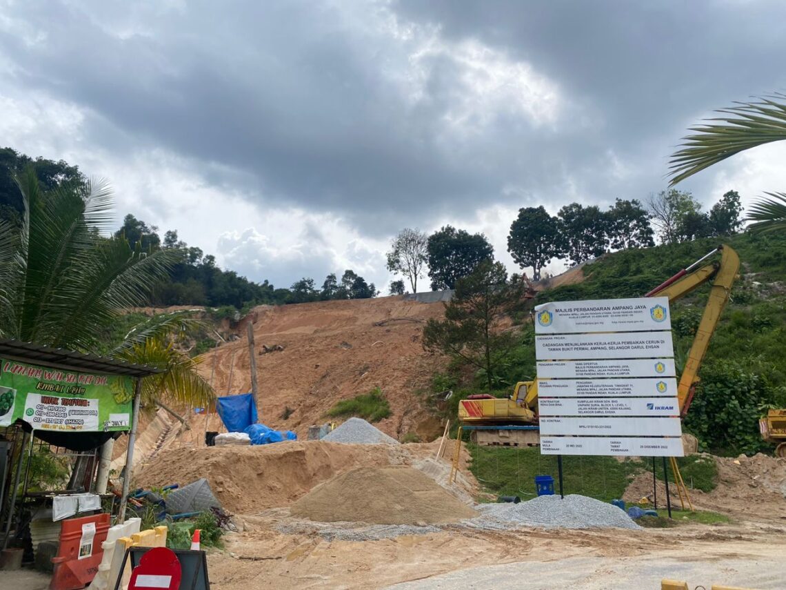 Projek baiki cerun lambat, penduduk bimbang - Utusan Malaysia