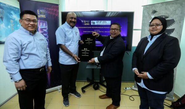 Bukan ganti wayang – Azmi Ismail - Utusan Malaysia