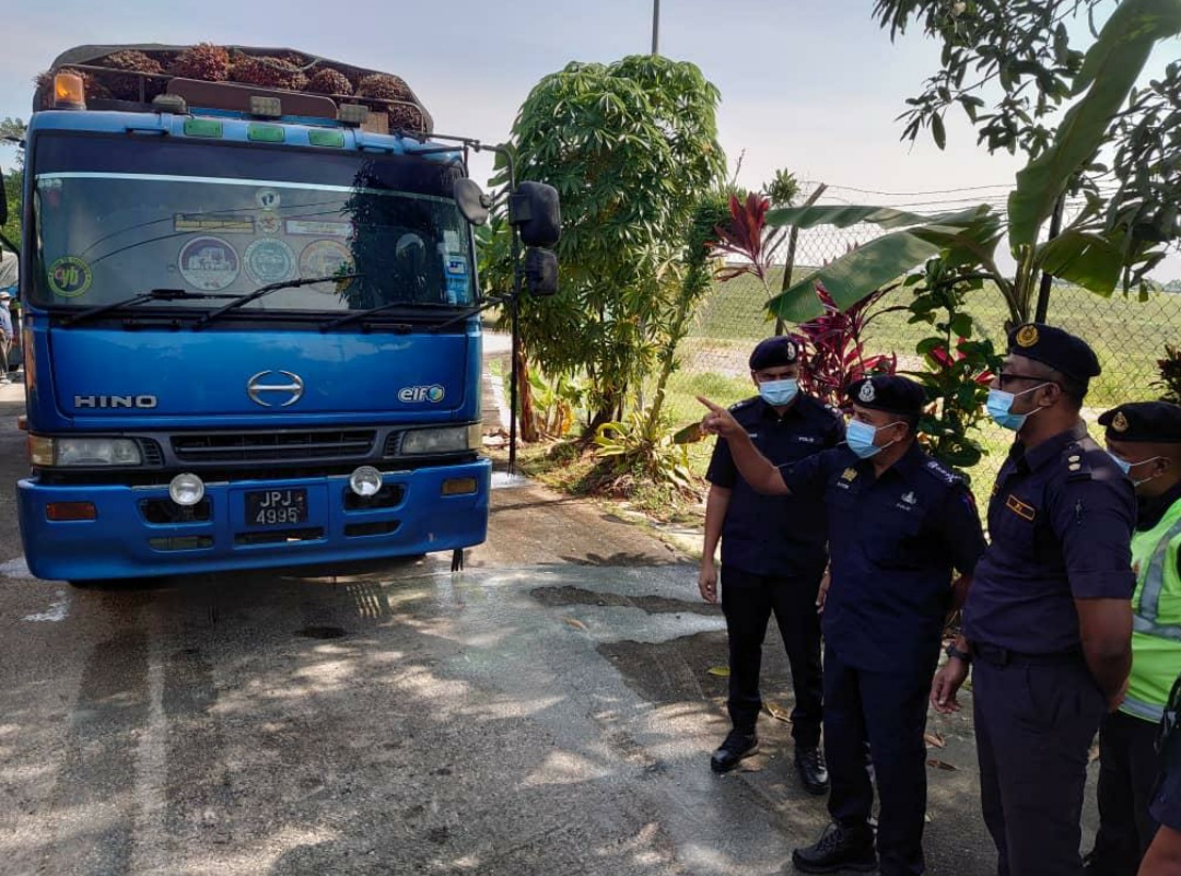 Bawa muatan lebih bahayakan nyawa - Utusan Malaysia