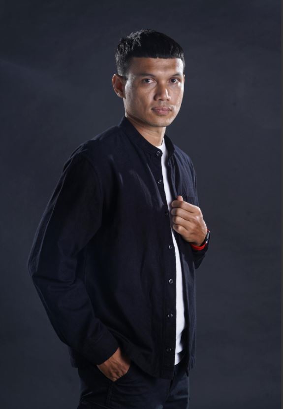 Tiga jejaka ‘hangatkan’ STL - Utusan Malaysia