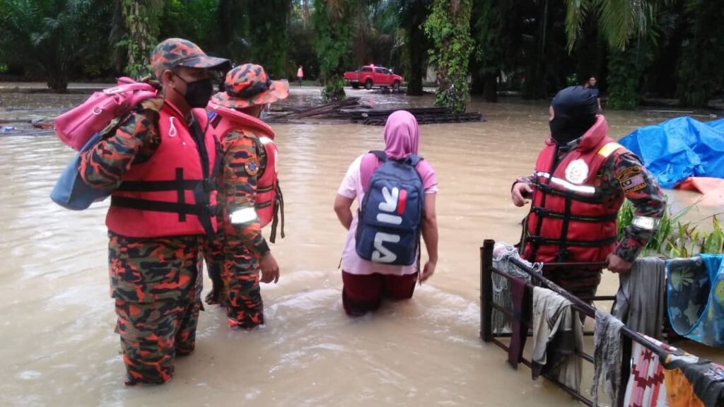 615 mangsa banjir di Perak - Utusan Malaysia