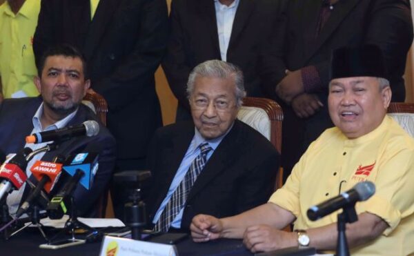 Utama - Utusan Malaysia