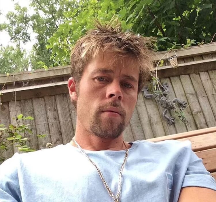 Lelaki wajah mirip Brad Pitt sering diganggu 'wanita obses' - Utusan ...