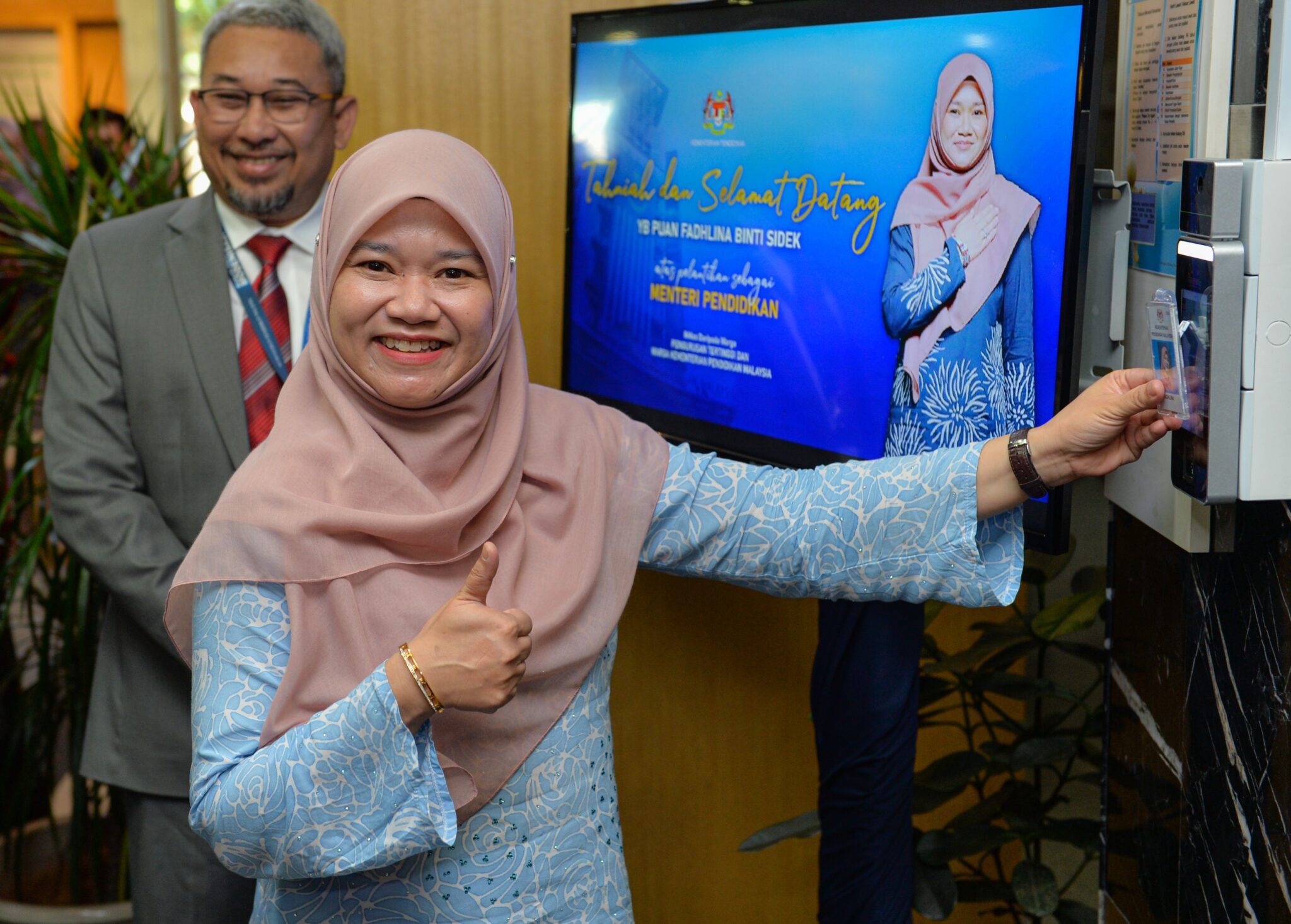 Fadhlina mula tugas di Kementerian Pendidikan