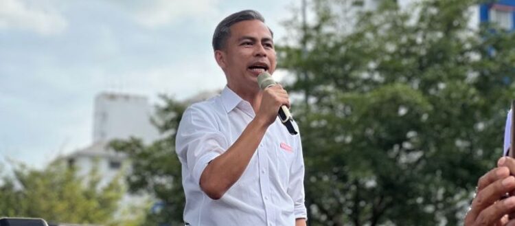 Fahmi Fadzil Menteri Komunikasi