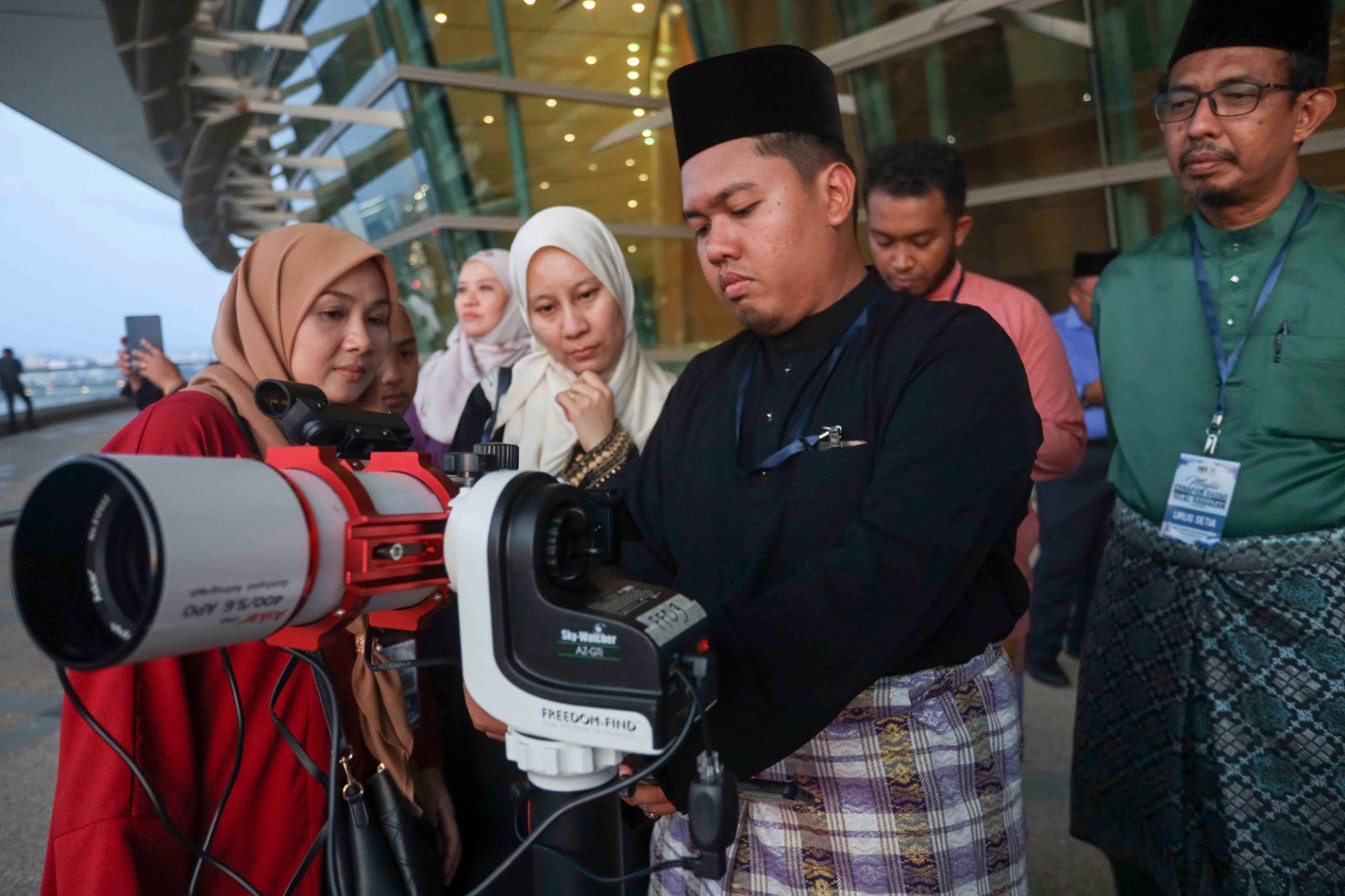 Anak bulan Ramadan berjaya dicerap 7.46 malam di PICC