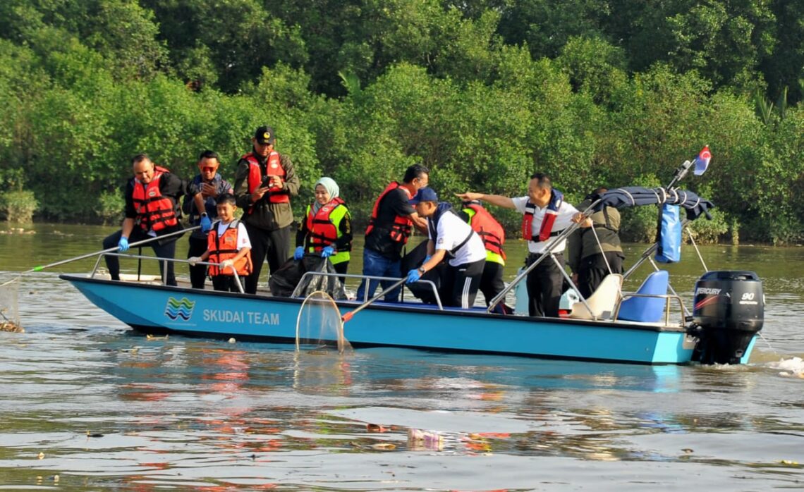 Johor kompaun RM500 kesalahan buang sampah merata-rata - Utusan Malaysia