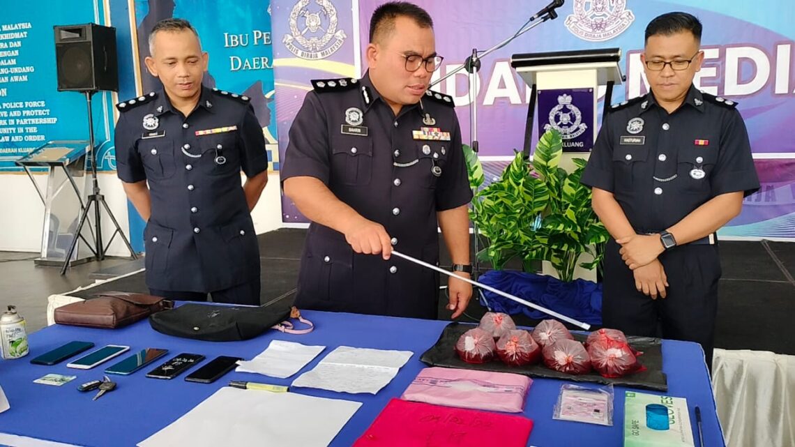 Upah lumayan dorong empat penganggur simbah cat - Utusan Malaysia