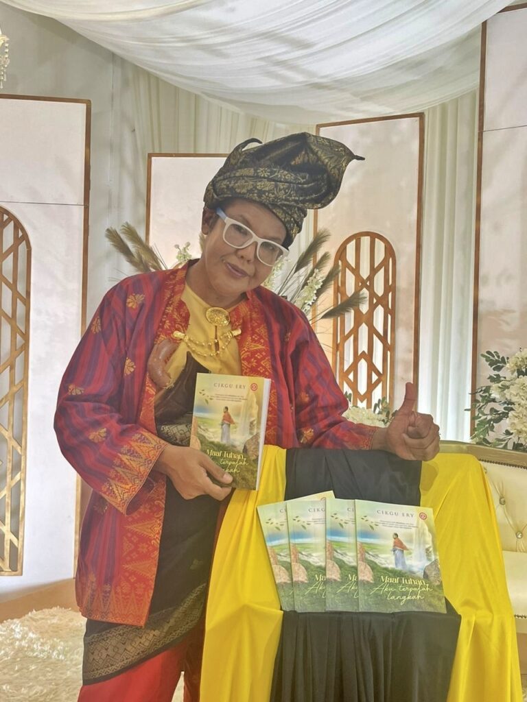 Cerita seorang ‘mak nyah’ yang mahu ‘pulang’ - Utusan Malaysia