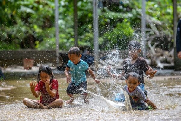 Kepentingan beriadah dalam kalangan kanak-kanak - Utusan Malaysia