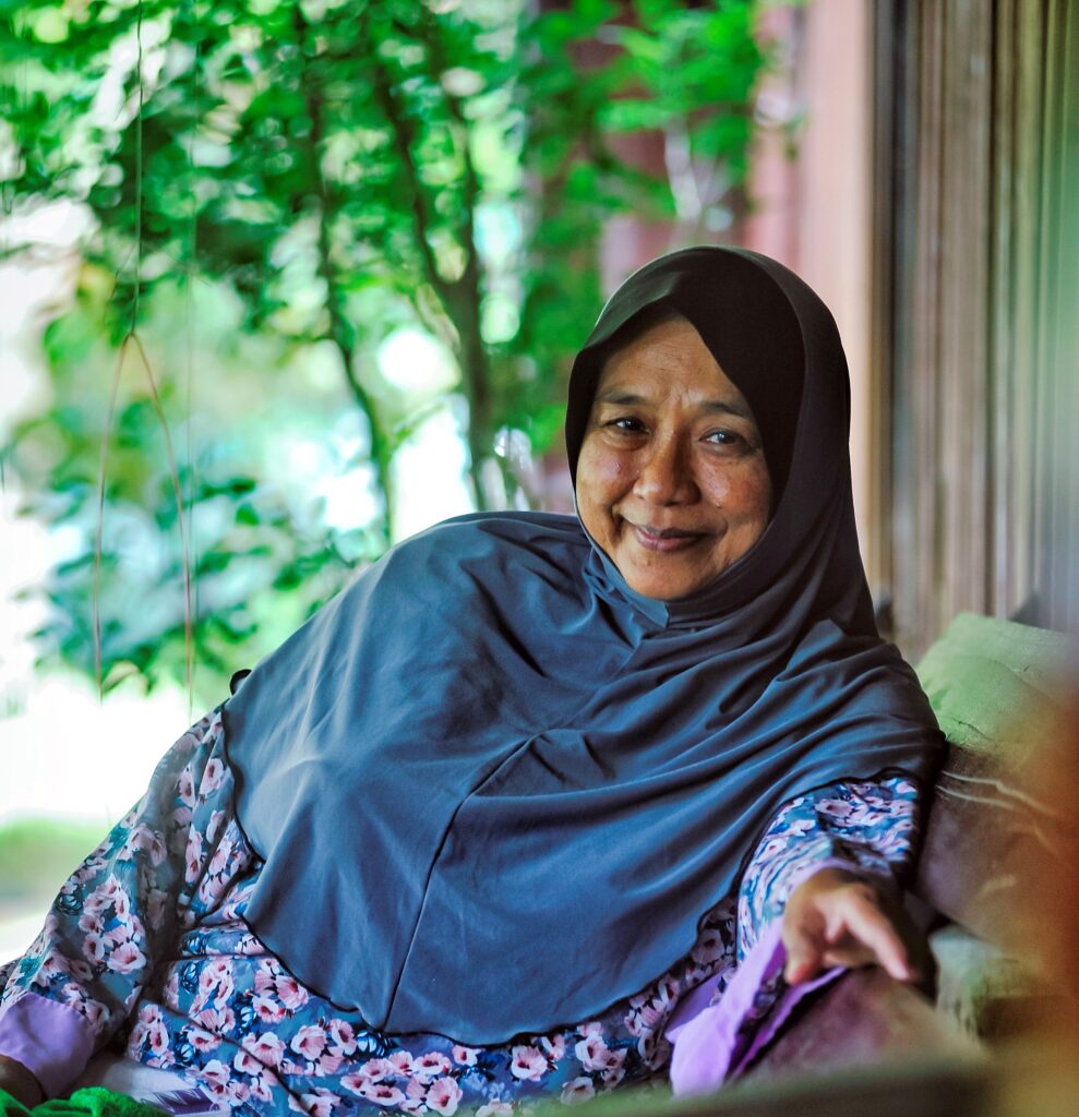 Sultan Brunei iktiraf Wan Maimunah ratu air mata - Utusan Malaysia