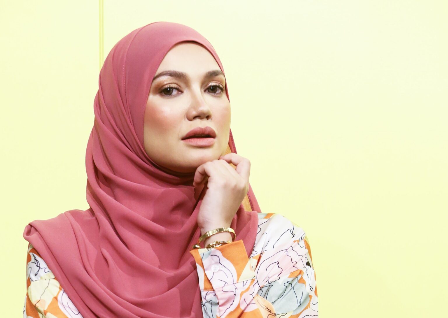 Puteri Sarah fail cerai Isnin ini - Utusan Malaysia