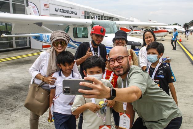 MBI peruntuk RM1.6 juta untuk latihan dalam aeroangkasa - Utusan Malaysia